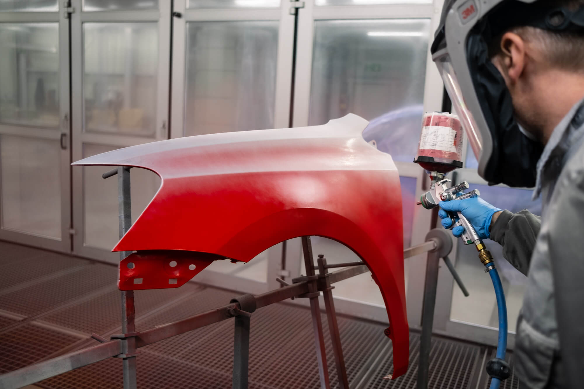 Lackierung I Strasser und Bogner I KFZ-Werkstatt in Pforzheim